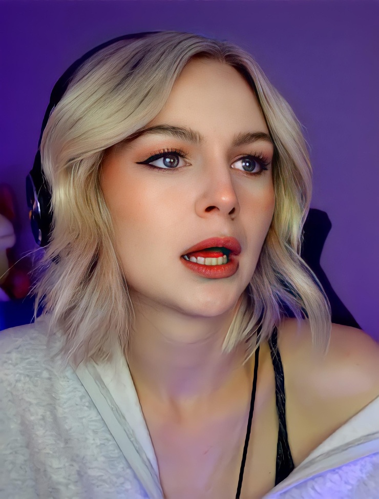 KallMeKris Bio: Age, Height, Weight, and Her Incredible Net Worth